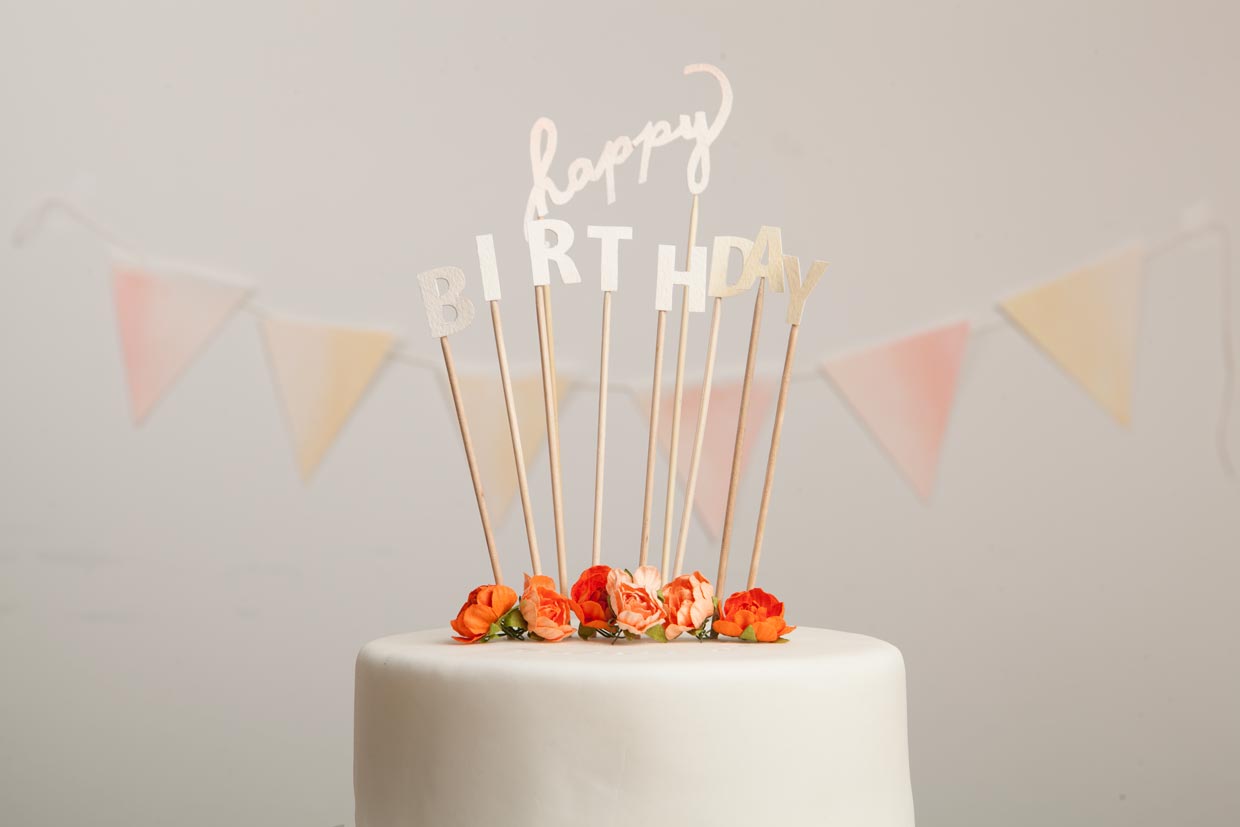 Custom Paper Cake Topper | Maker Crate